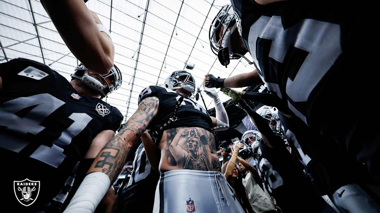 Pregame sights from Week 12 vs. Broncos