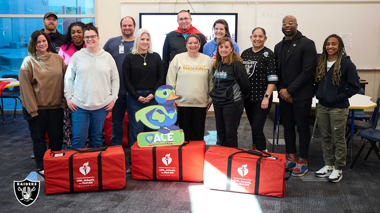 Photos: Raiders and NFL donate CPR kits to local schools