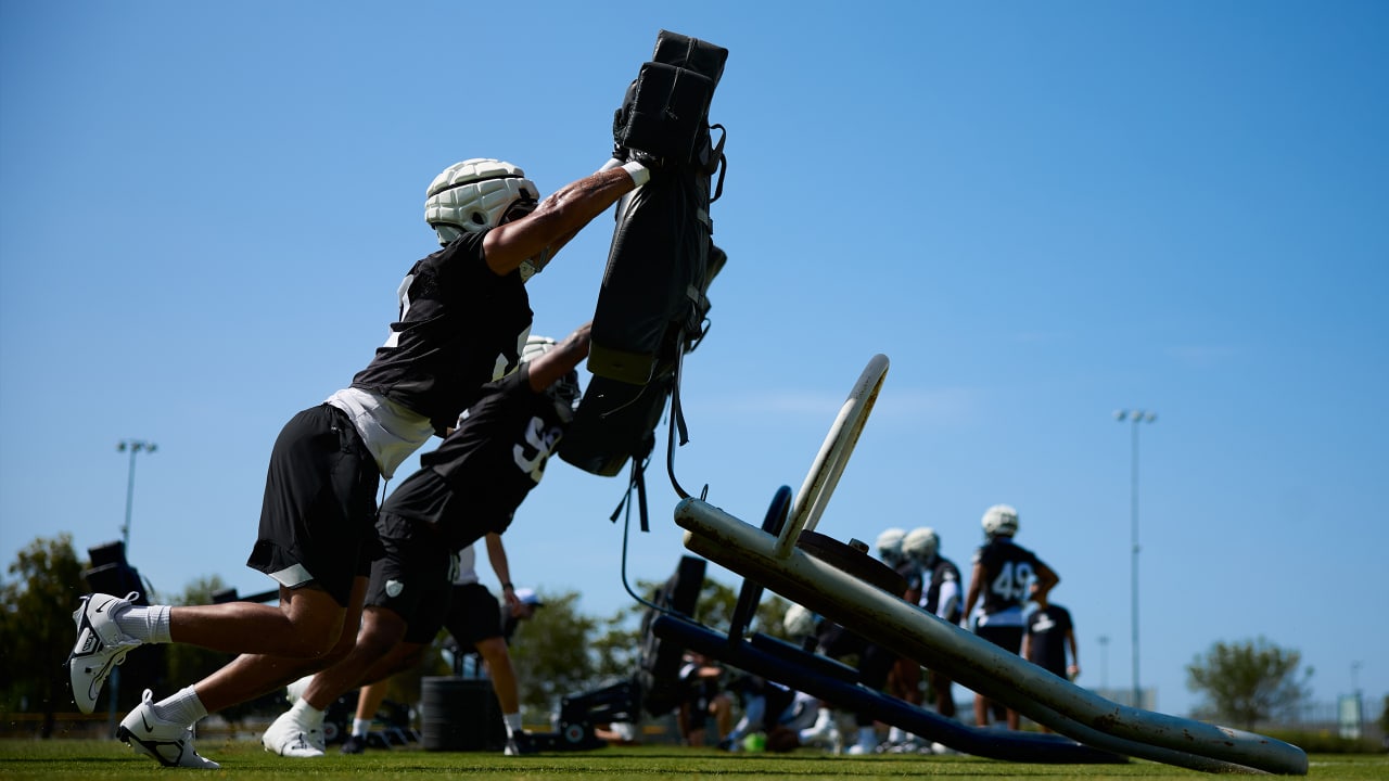 'You can't help but to smile': The energy was high for Raiders' first ...