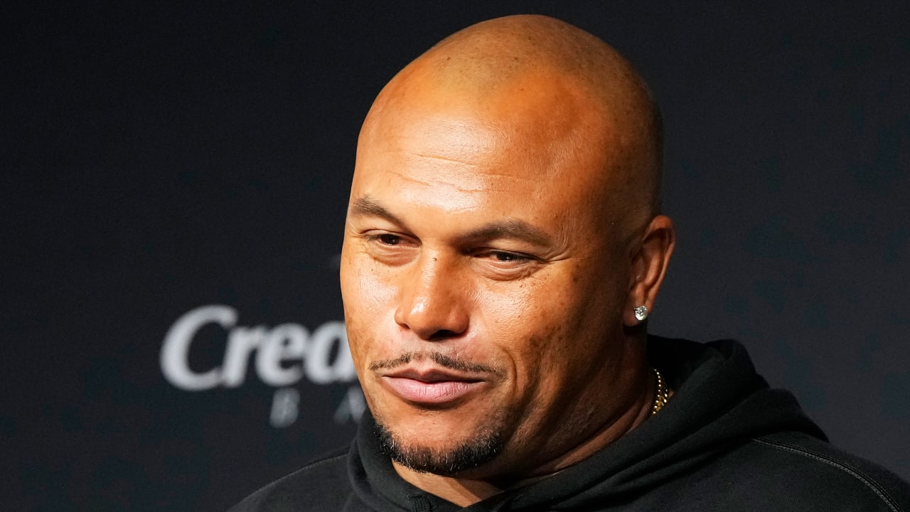 Coach Antonio Pierce addresses the media postgame | 2023 NFL Week 9 vs ...