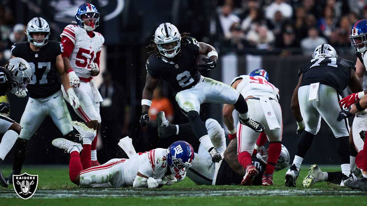 Top Shots: Raiders vs. Giants | Week 17