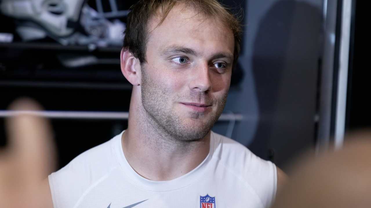 Brock Bowers on Davante Adams, his transition to the league and more | 2024 NFL Season | Locker ...