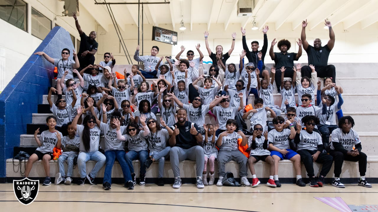 Photos: Raiders host their Stretch and Move program for Boys and Girls ...