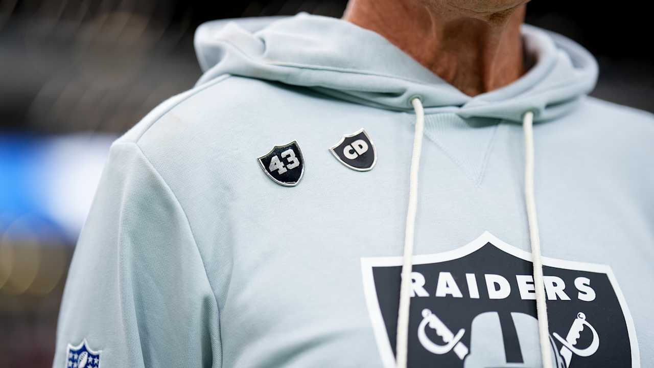 Raiders honor Carol Davis and George Atkinson