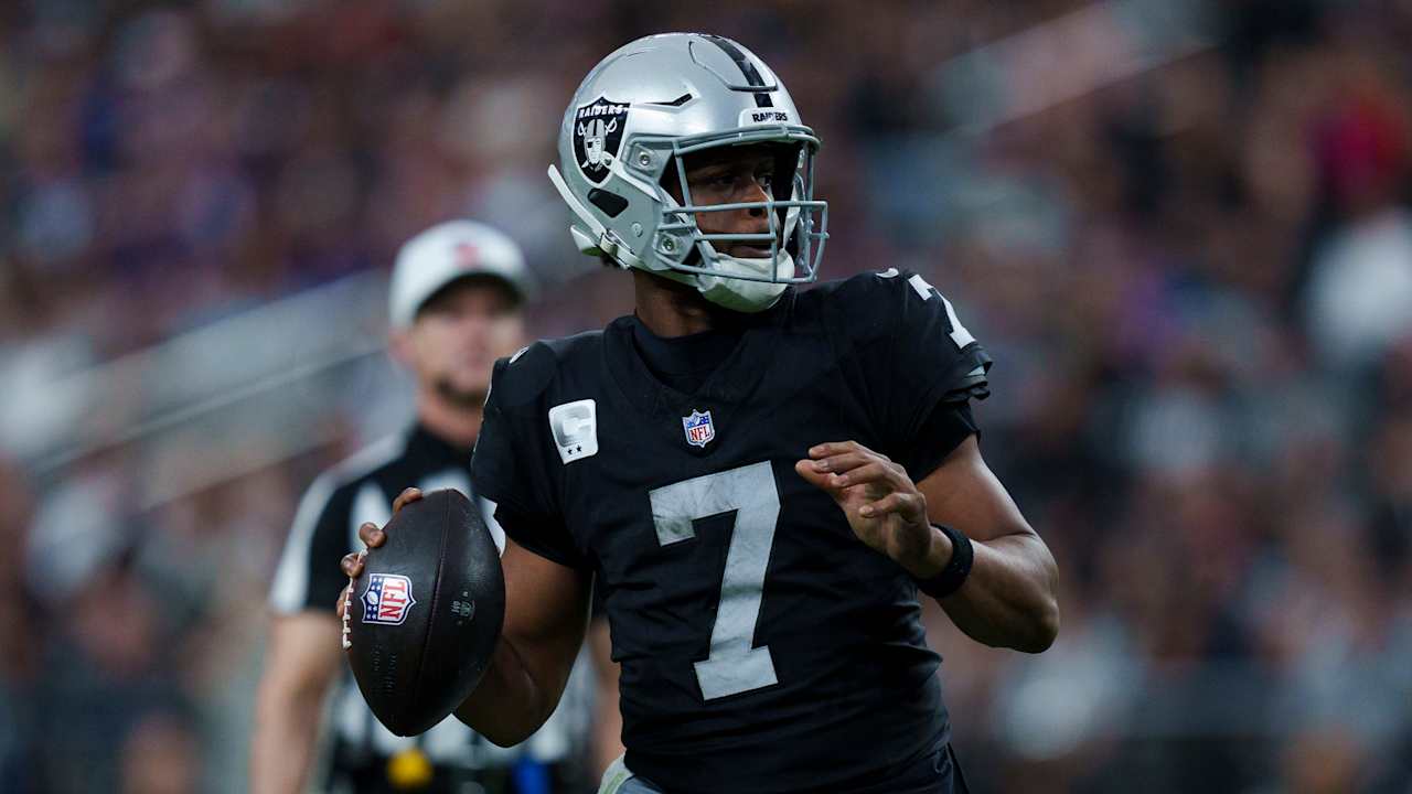 Raiders acquire 2026 sixth-round draft pick in exchange for QB Geno Smith