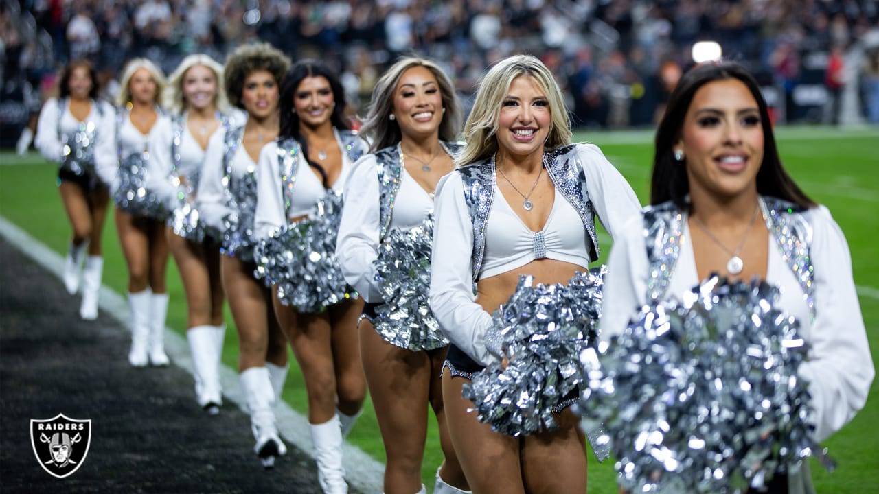 Sights of the Game: Raiderettes vs. Jets