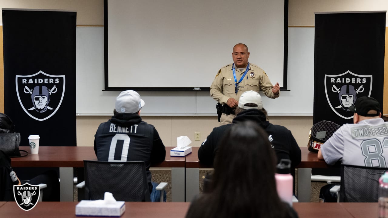 Photos: Raiders visit police telecommunication staff