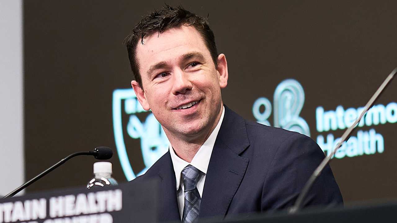 Klint Kubiak embracing opportunity 'to earn the right to coach' Las ...