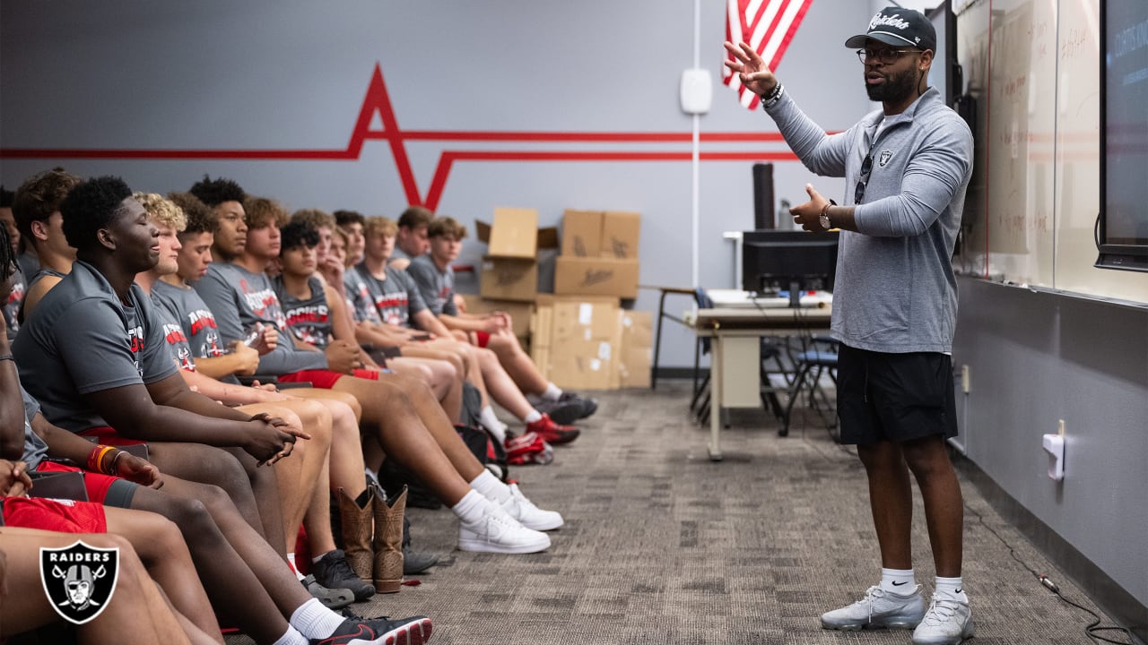 Photos: Raiders Scout Curtis Knox II speaks to the Arbor View football team