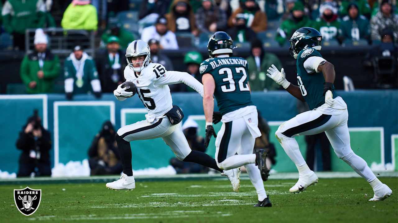 Top Shots: Raiders vs. Eagles | Week 15