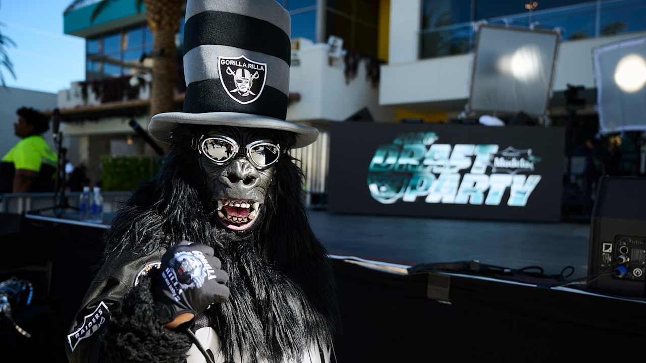 Watch: Raiders 2026 NFL Draft party