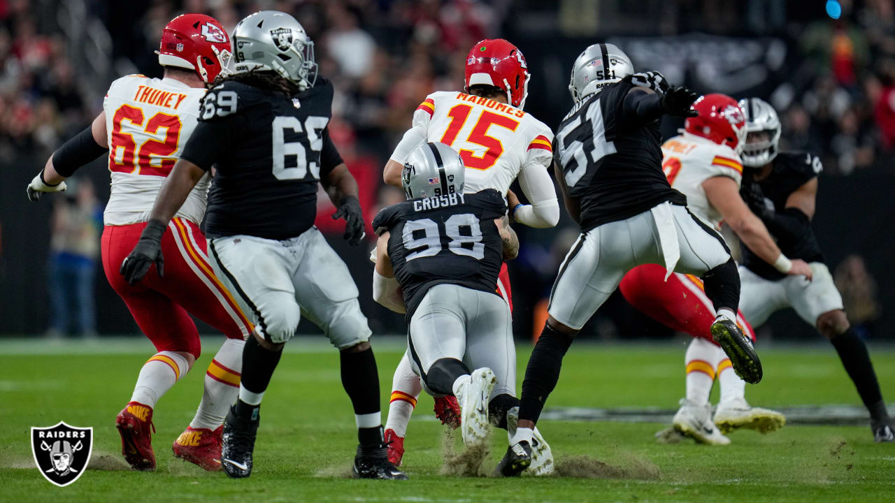 Gameday Photos: Week 12 vs. Chiefs