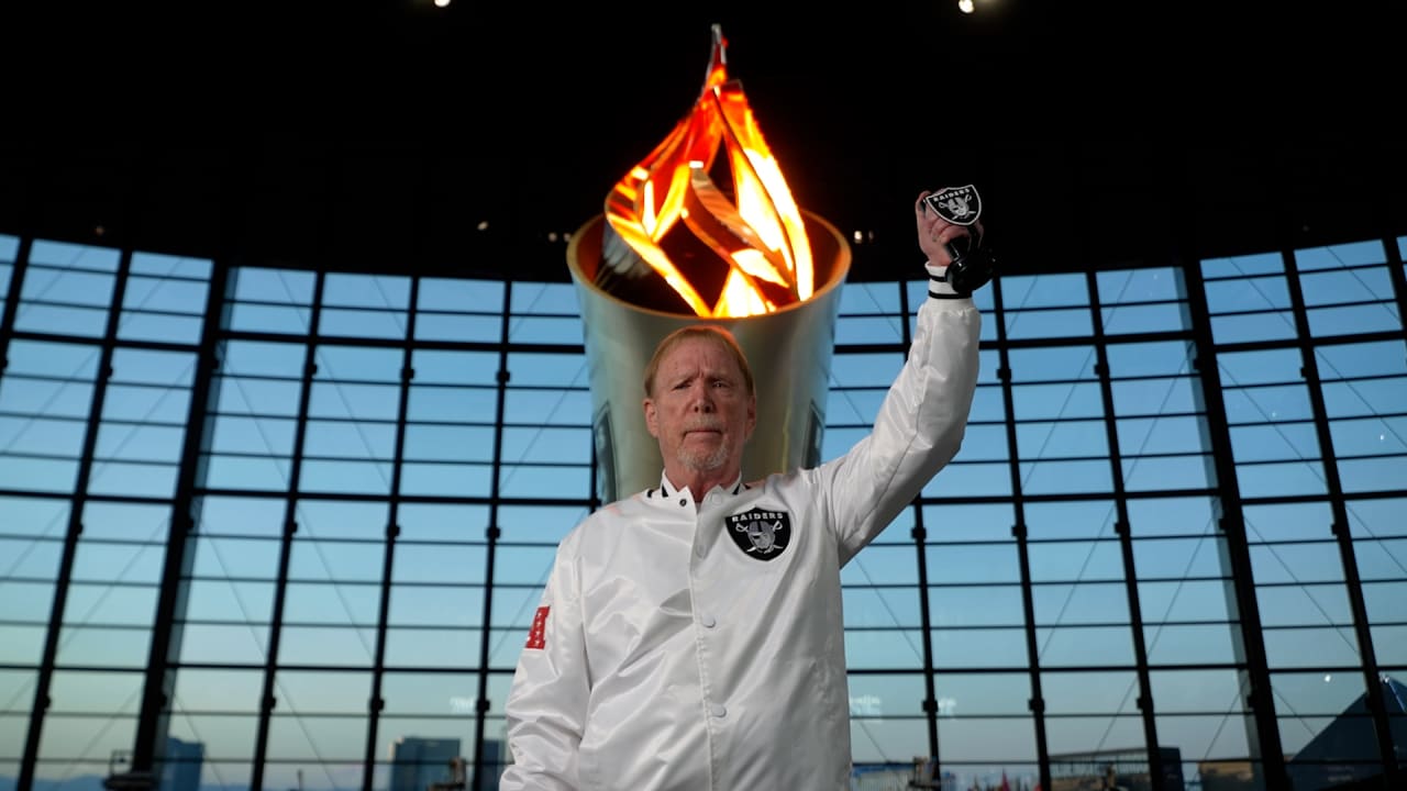 Mark Davis lights the Torch in memory of Jim Otto | Raiders