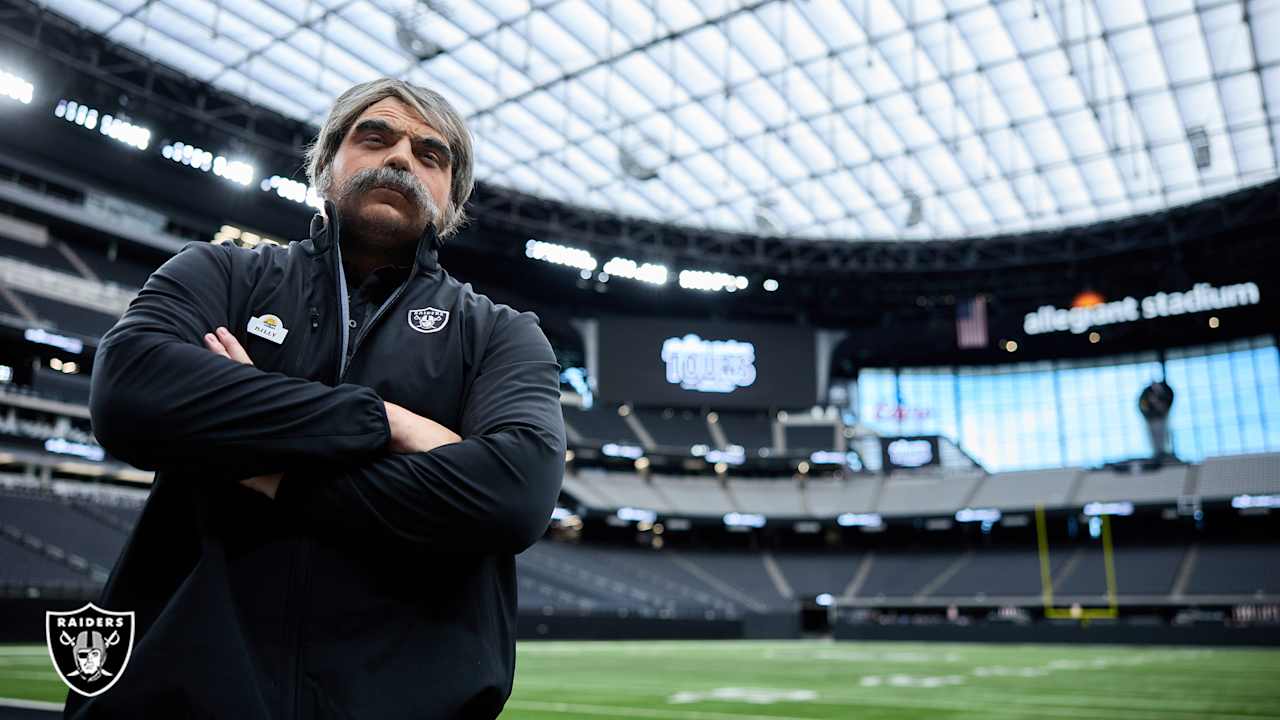 Photos: Jackson Powers-Johnson goes undercover as Allegiant Stadium ...