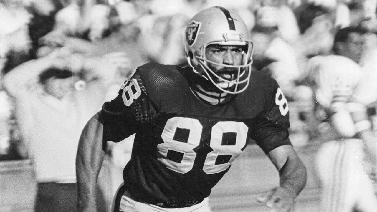 Raiders alum Raymond Chester starred on day that changed the game for ...
