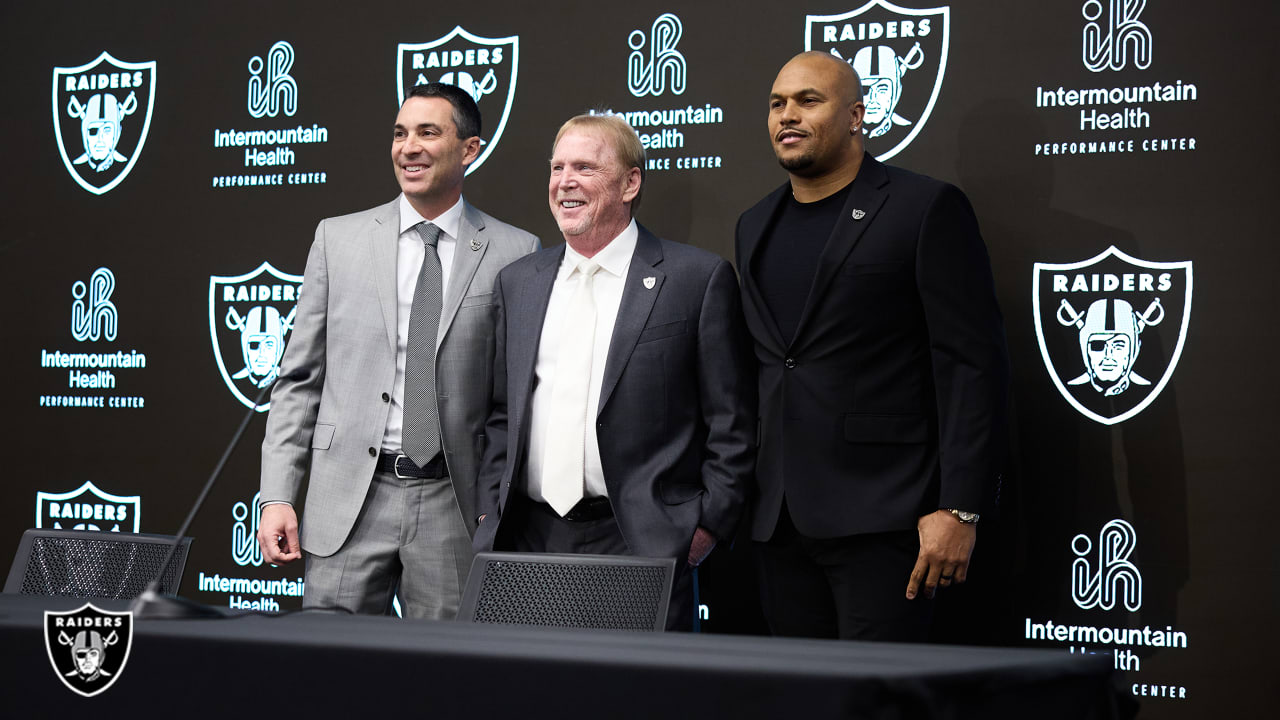 Photos: Antonio Pierce and Tom Telesco named HC and GM of the Silver ...