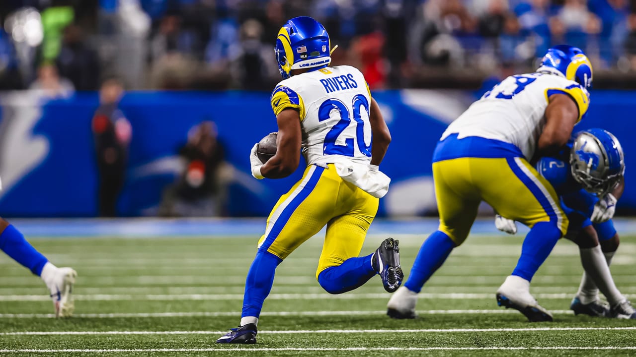 Matthew Stafford's no-look pass yields 17-yard pickup for Ronnie Rivers ...