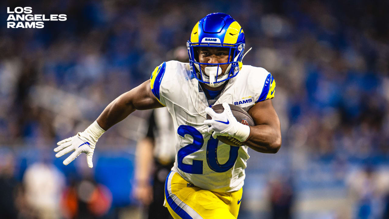 Rams tender running back and exclusive rights free agent Ronnie Rivers