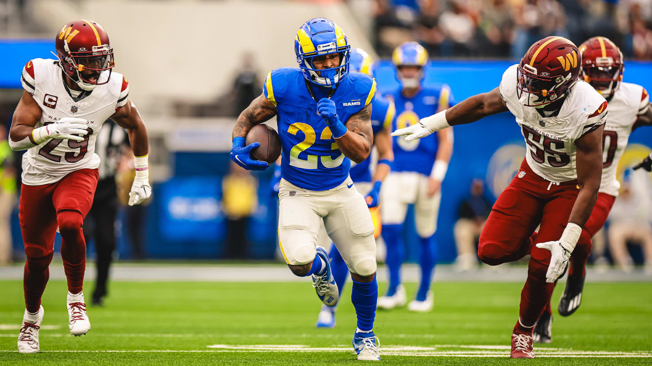 Los Angeles Rams running back Kyren Williams breaks loose for a 27-yard ...