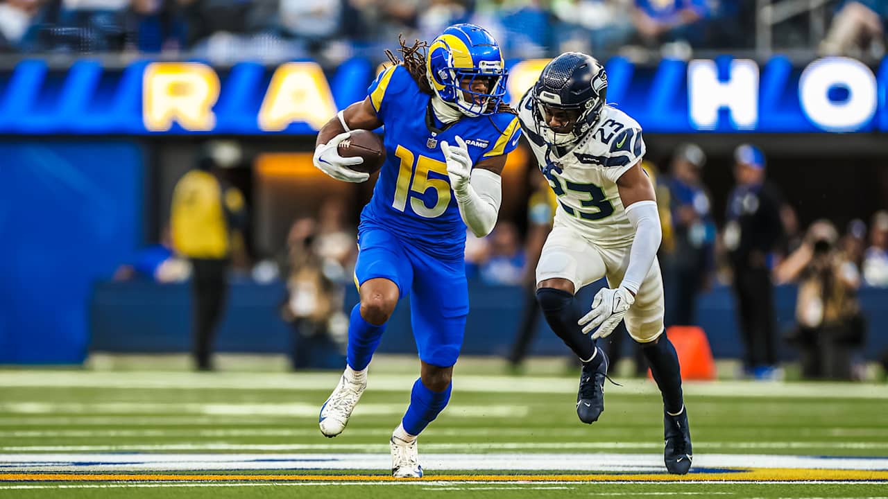 Jimmy Garoppolo Demarcus Robinson 31-yards | Los Angeles Rams ...