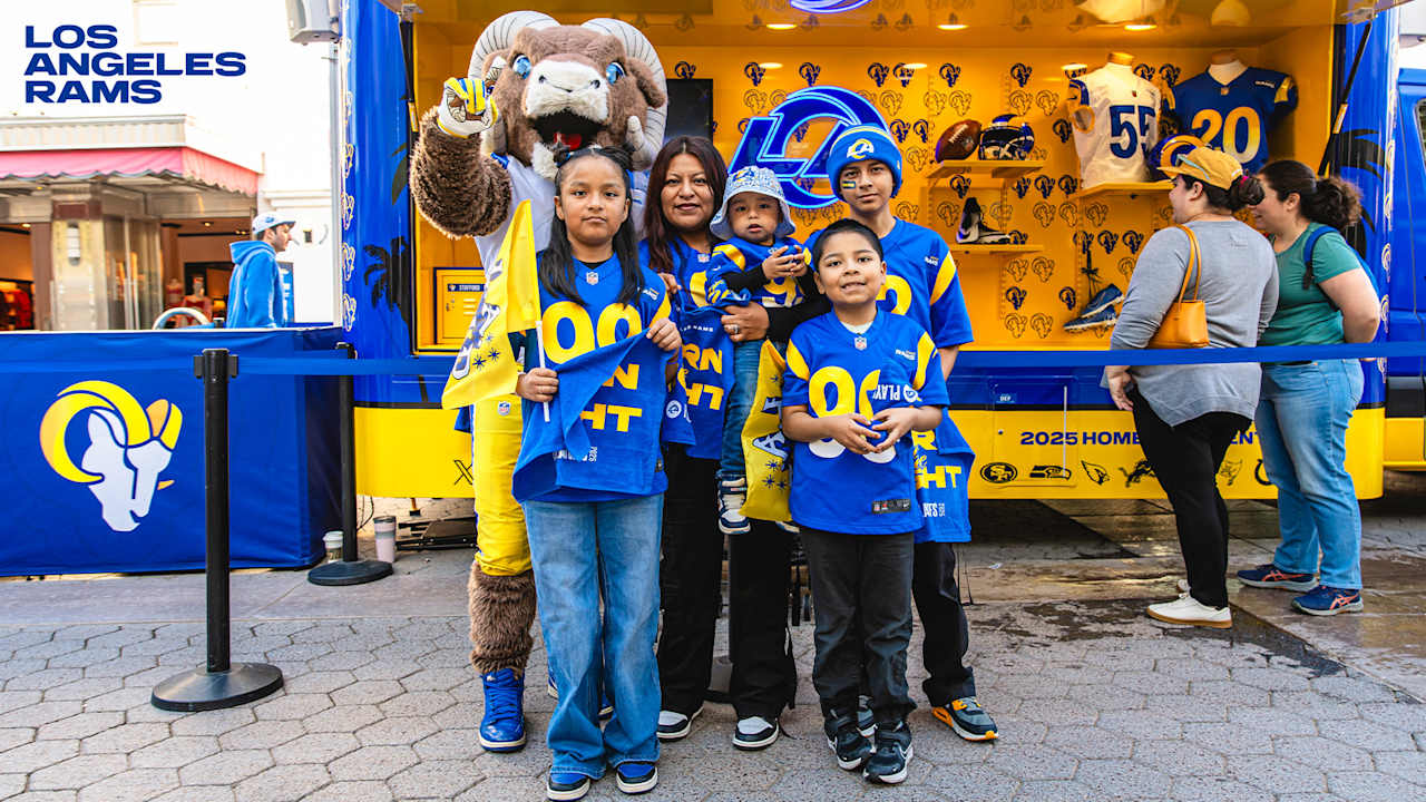 BEST PHOTOS: Earn the Right playoff video booth, NFC Championship watch ...