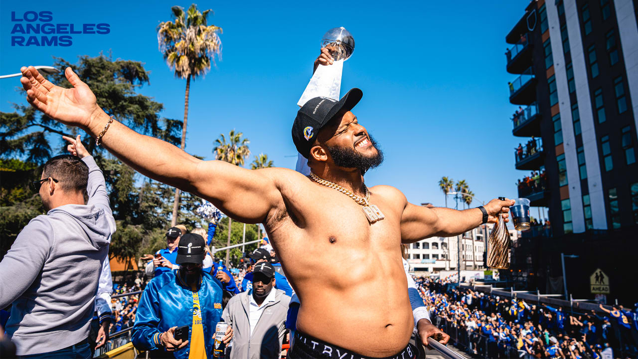 BEST PHOTOS: Best of Aaron Donald at Super Bowl LVI Parade