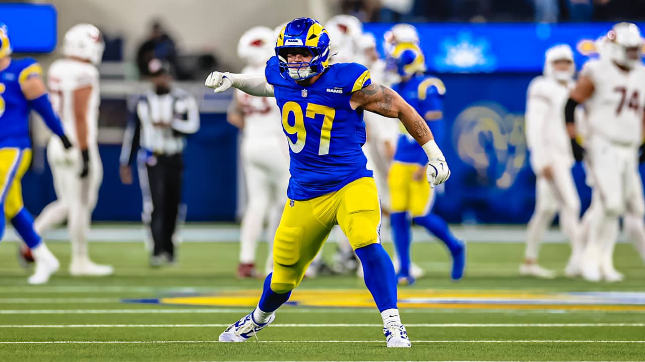 HIGHLIGHTS: Michael Hoecht blocks Cardinals extra point to keep Rams ...