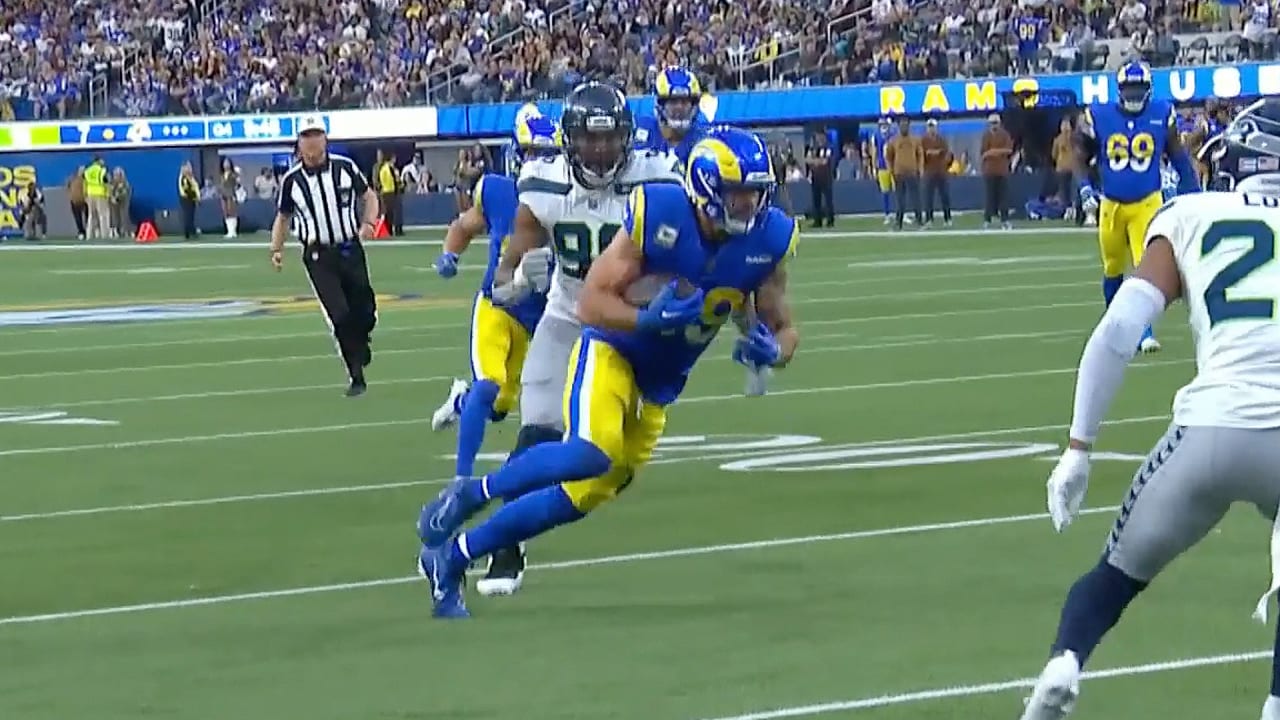 Los Angeles Rams quarterback Matthew Stafford's 17-yard dart to tight ...