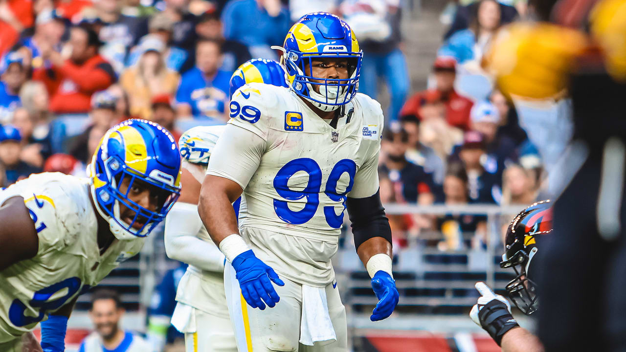 Los Angeles Rams defensive lineman Aaron Donald explodes into the ...