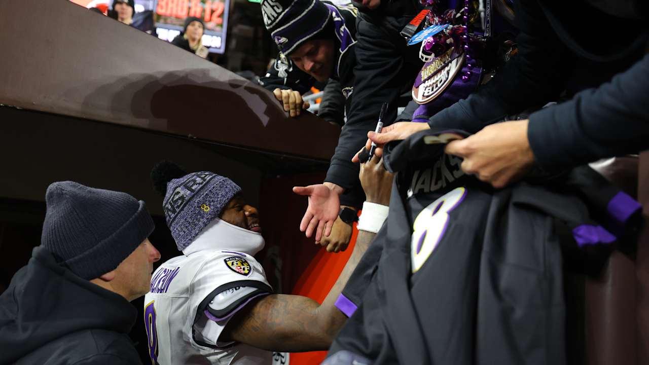Ravens Celebrate Road Win vs. Browns