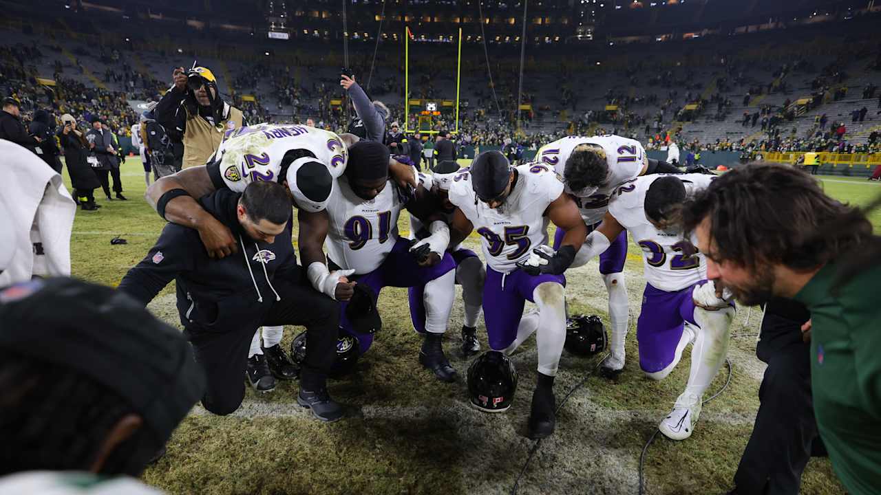 Photos: Ravens Celebrate Road Win Over Packers