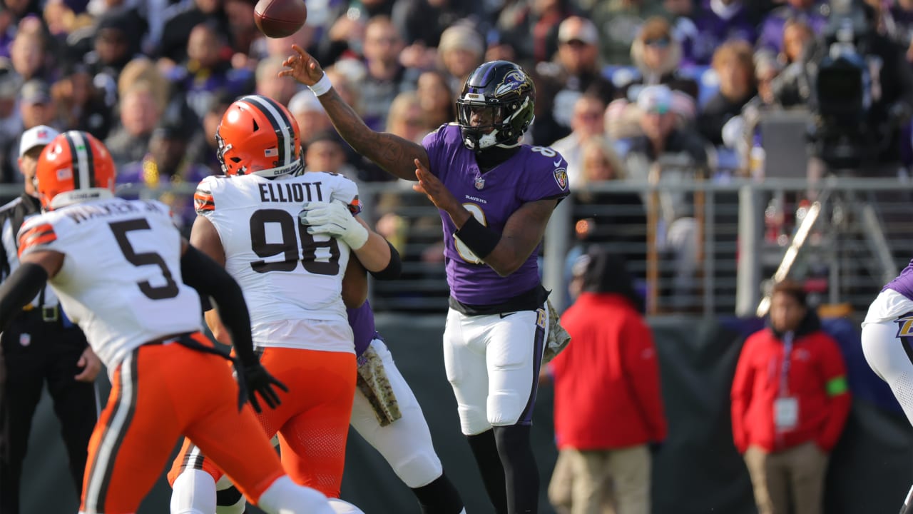 Lamar Jackson Hits Rashod Bateman With 18-Yard Dot | Ravens-Browns ...