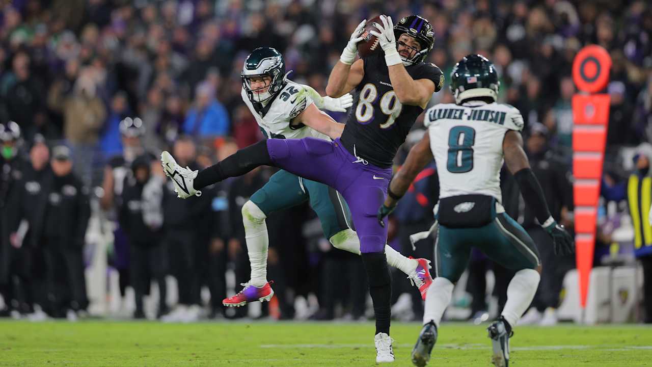 Mark Andrews Makes Spectacular Leaping Catch | Highlight: Ravens vs. Eagles