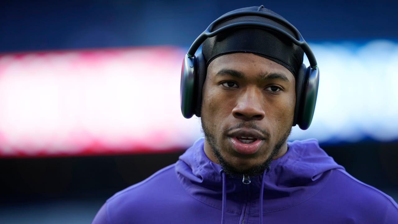 Marcus Williams Leaves With Groin Injury