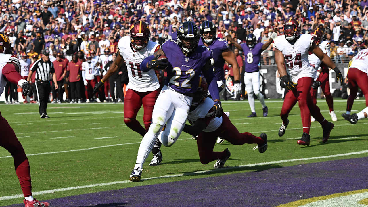 Derrick Henry Punches in 3-Yard Touchdown | Ravens-Commanders ...