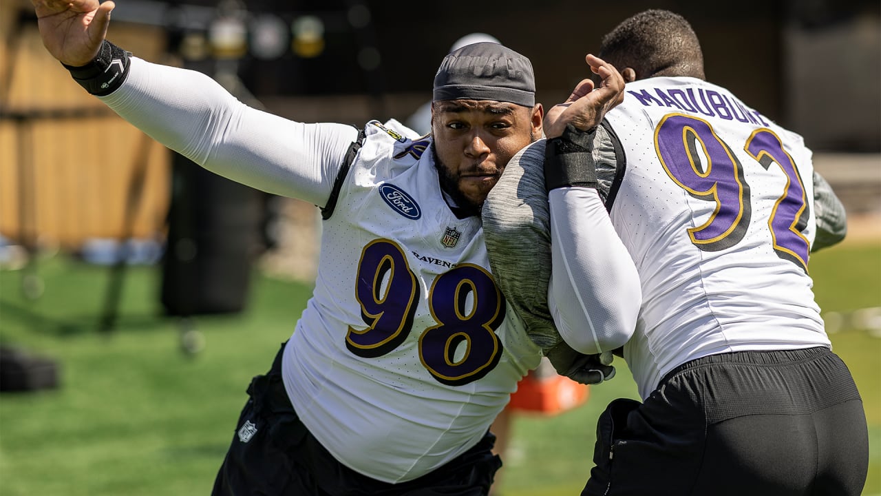 Travis Jones Is Focusing on His Pass Rush Entering Year 3