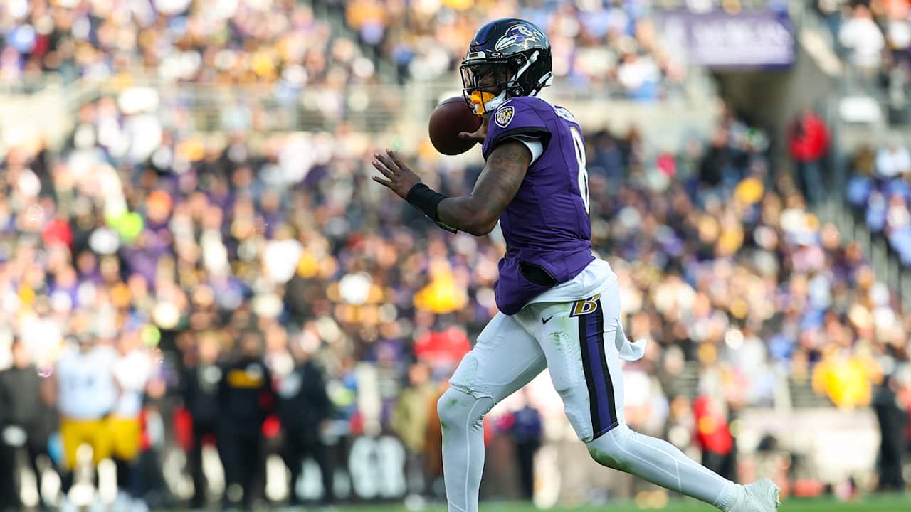 Lamar Jackson Zips First-Down Pass to Rashod Bateman | Game Highlight