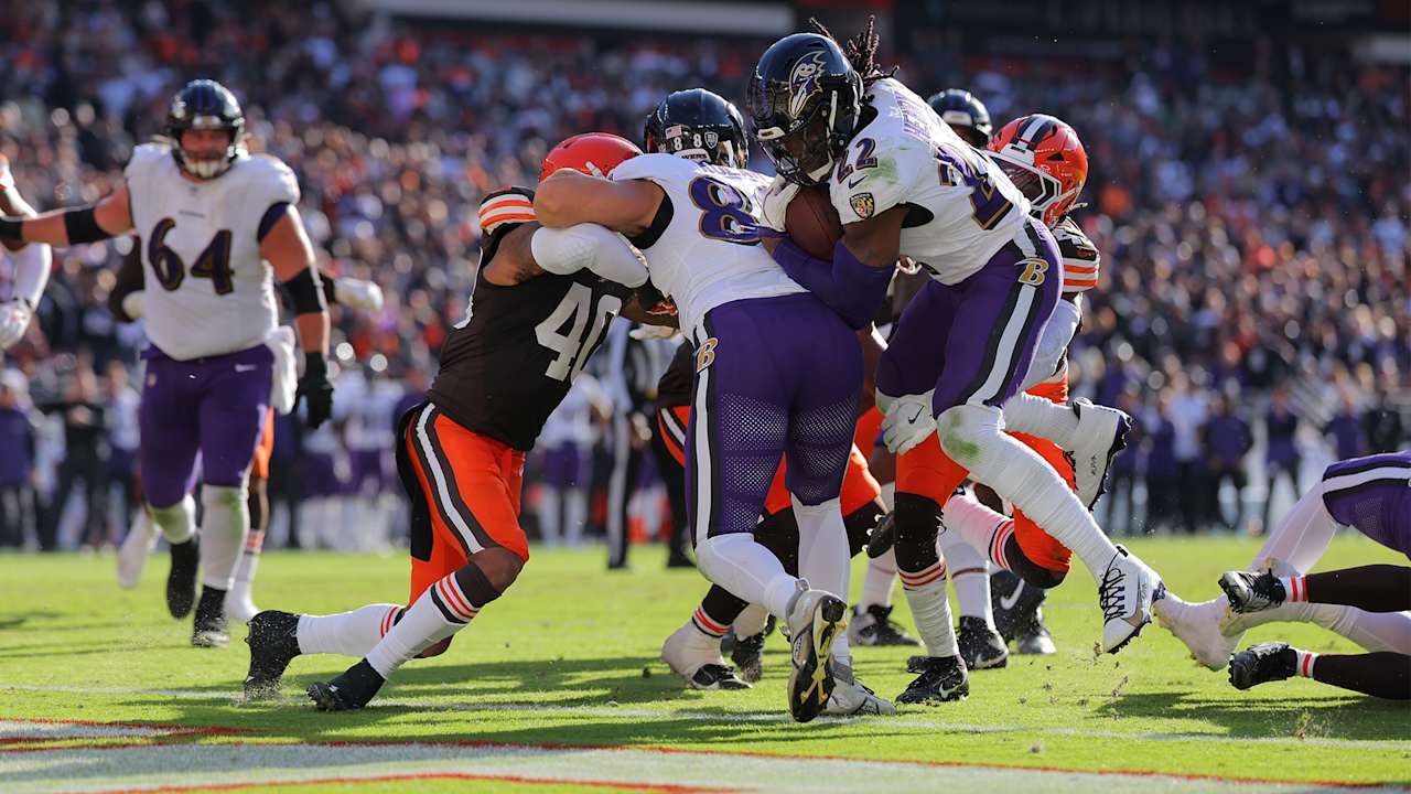 Derrick Henry Powers in for Fourth Quarter Touchdown | Ravens vs ...