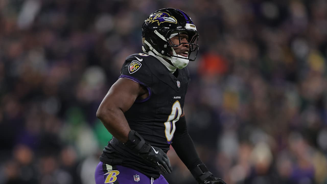 Roquan Smith Impresses Eagles by Calling Out Their Plays Before the Snap