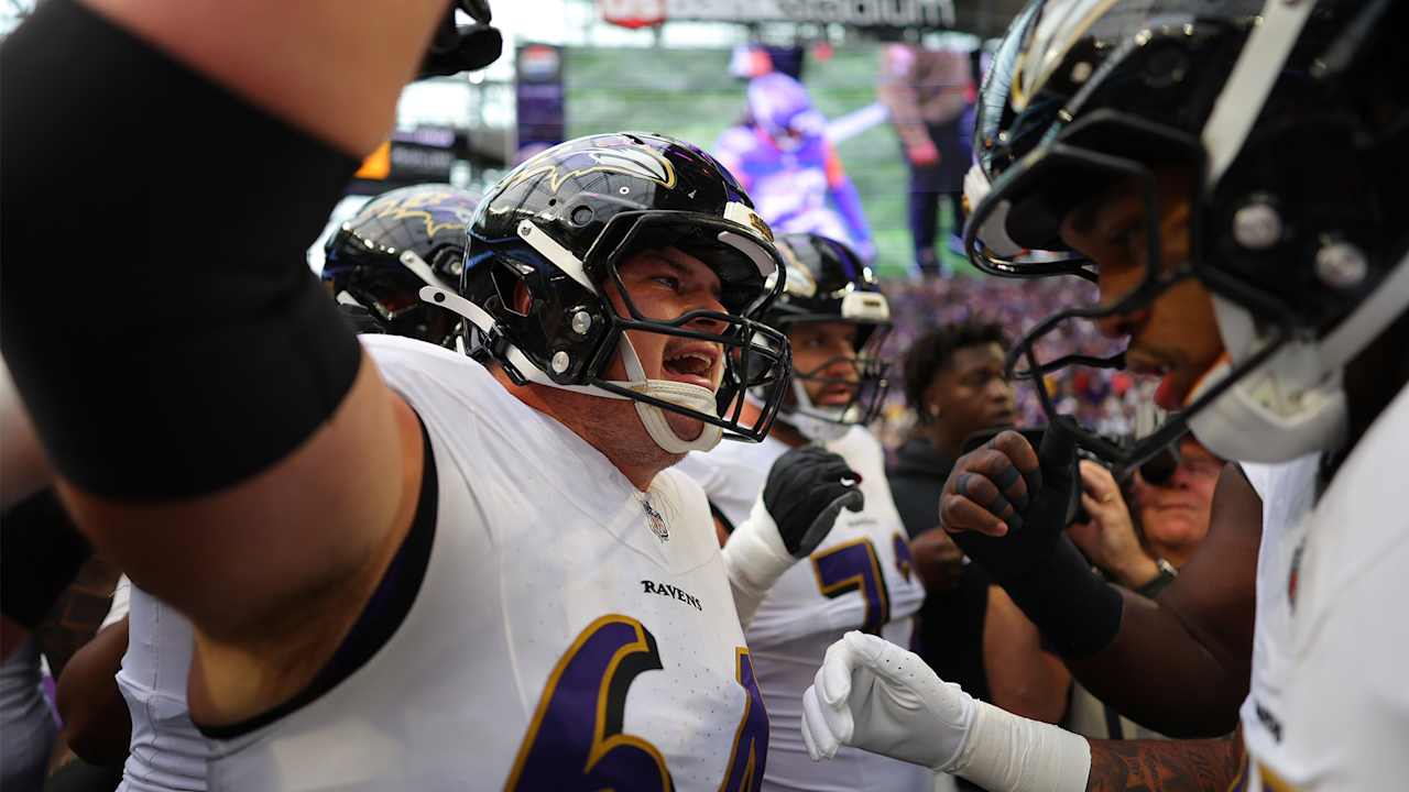 Pregame Gallery: Ravens Warm Up for Matchup With Vikings