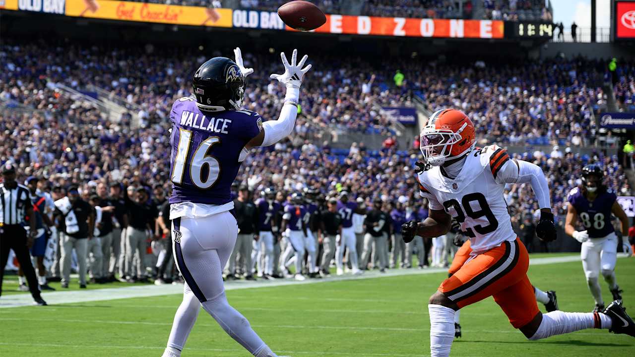 Tylan Wallace Hauls in Touchdown Pass from Lamar Jackson | Game Highlight