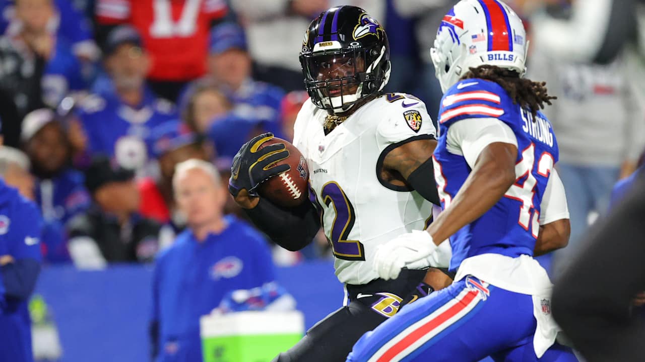 Derrick Henry Puts Buffalo Loss on His Shoulders After Fumble