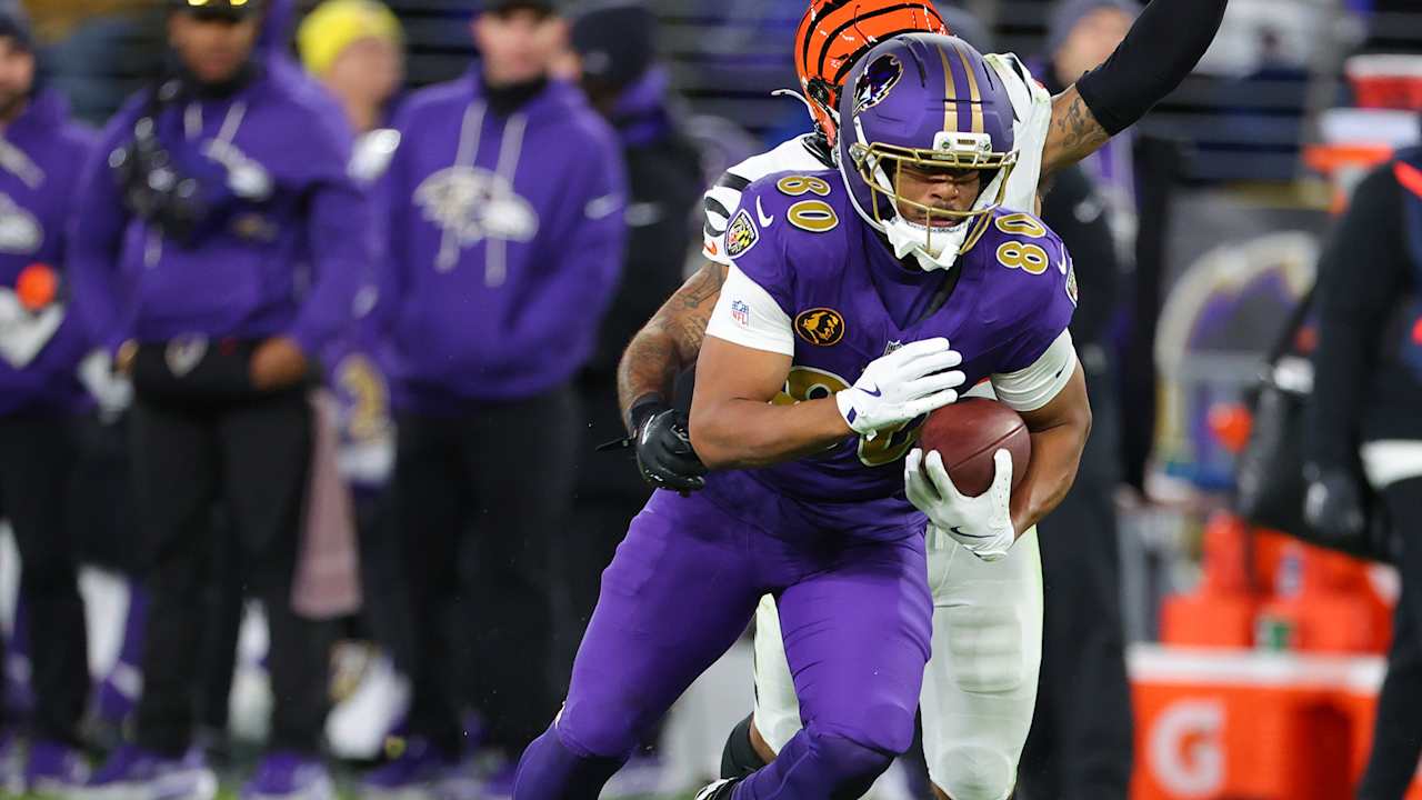 Lamar Jackson Evades Pressure and Fires Downfield Strike to Isaiah ...