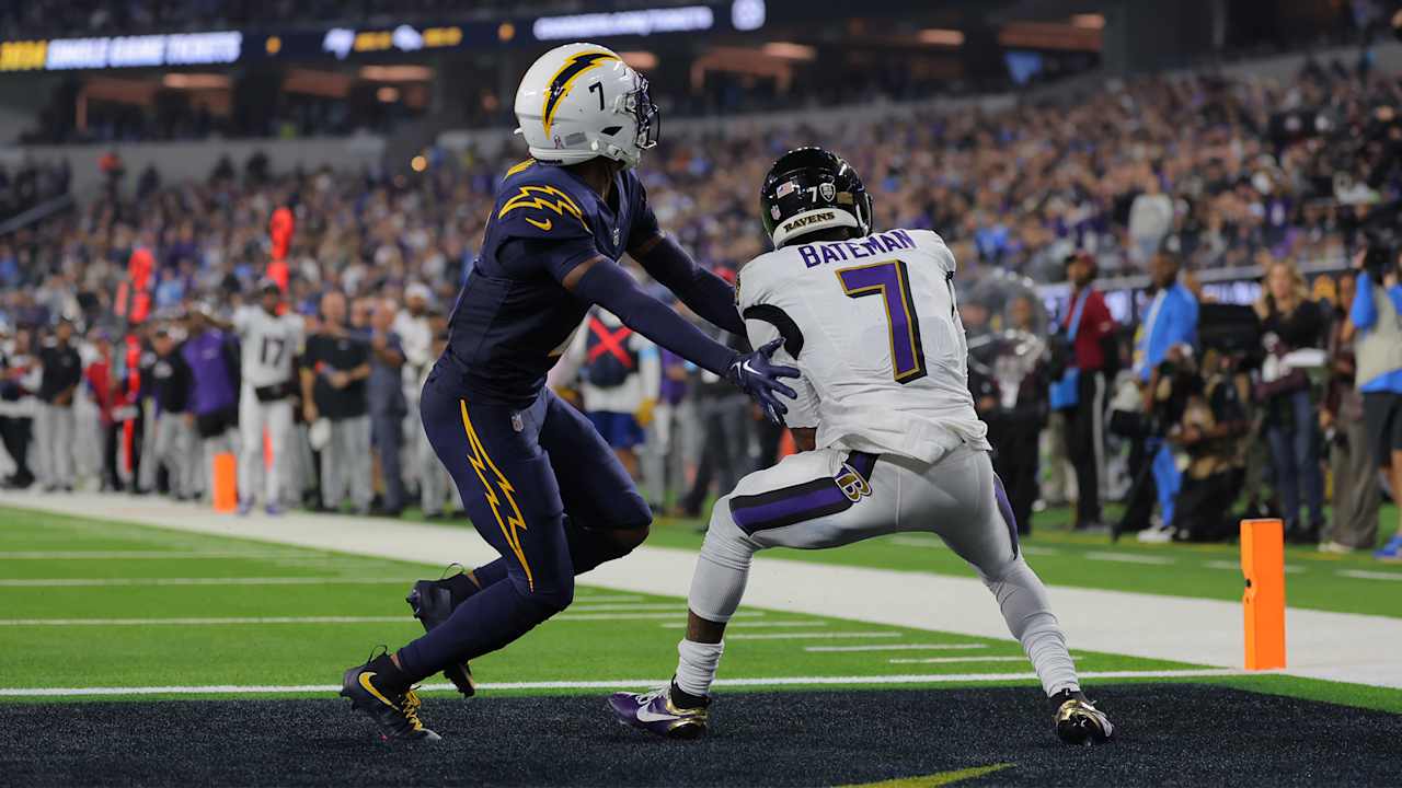 Rashod Bateman Hauls in Unreal Long Touchdown Catch | Highlight: Ravens ...