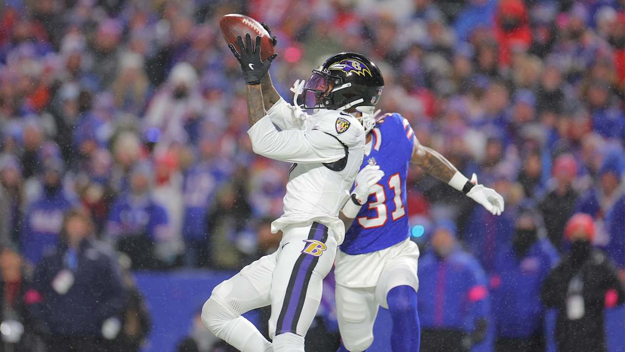 Rashod Bateman Makes 42-Yard Grab on Lamar Jackson Laser | Highlight: Ravens vs. Bills ...