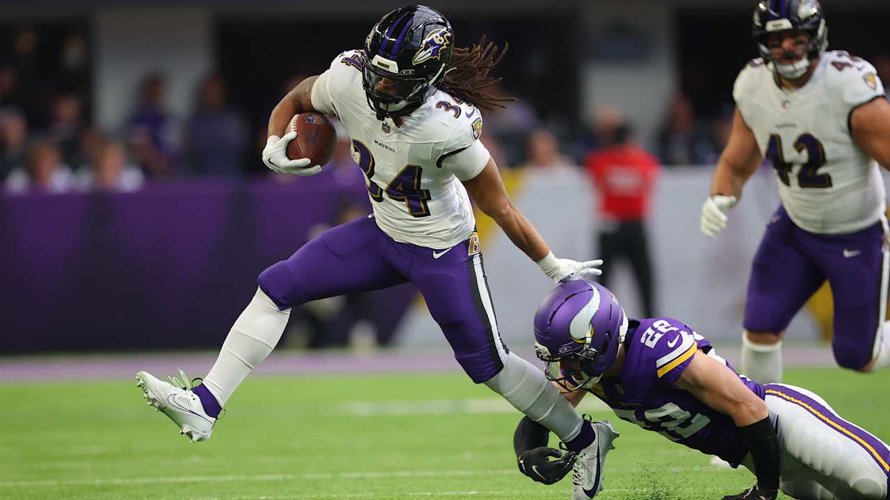 Keaton Mitchell Takes Off for 22-Yard Gain | Game Highlight