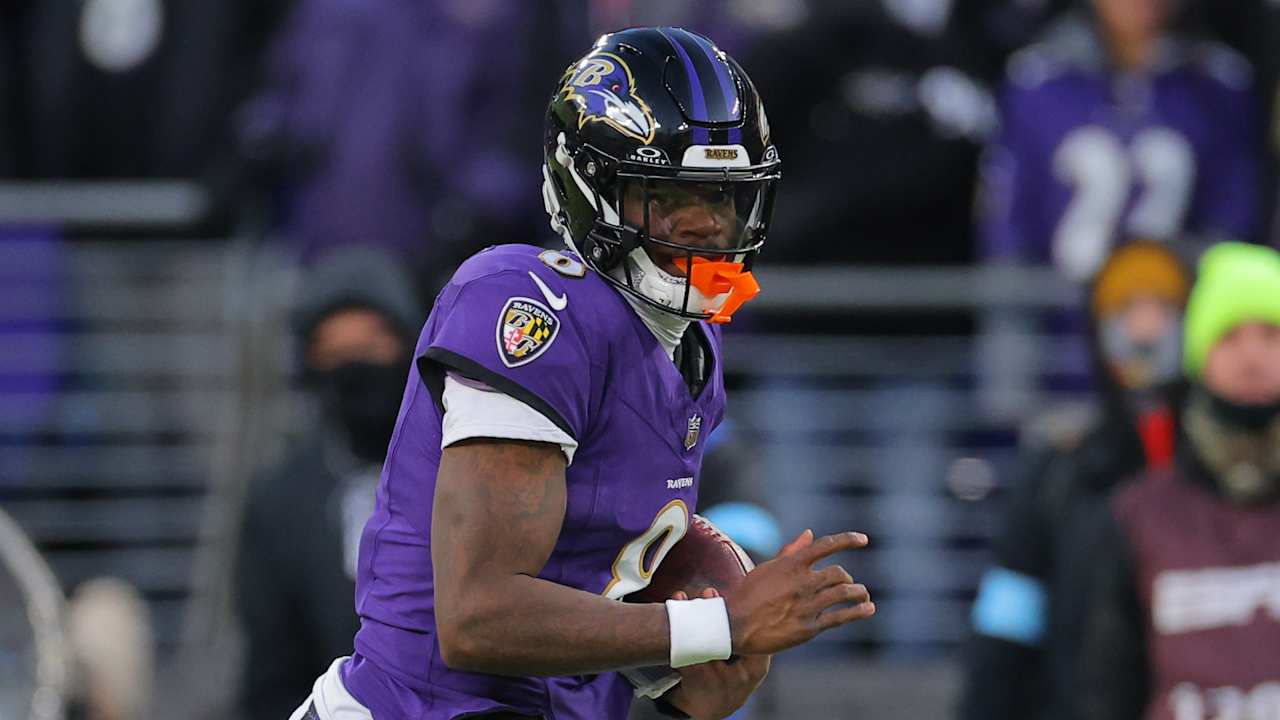 Lamar Jackson, Ravens Offense Break Multiple Records in Finale