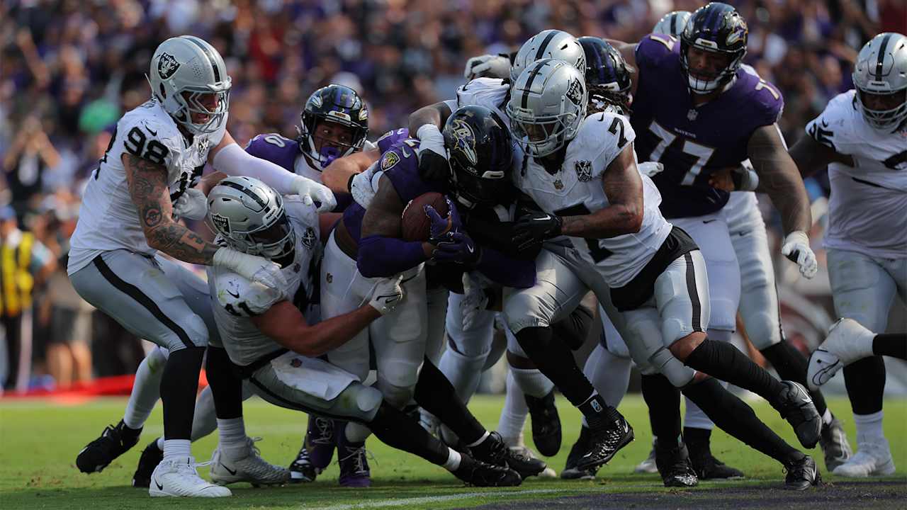 Derrick Henry Scores Direct Snap Touchdown | Highlights: Ravens vs ...