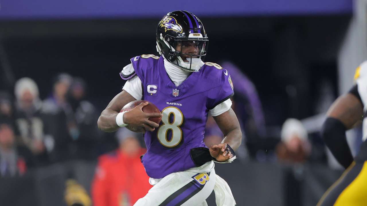 Lamar Jackson Runs Early and Often Against the Steelers
