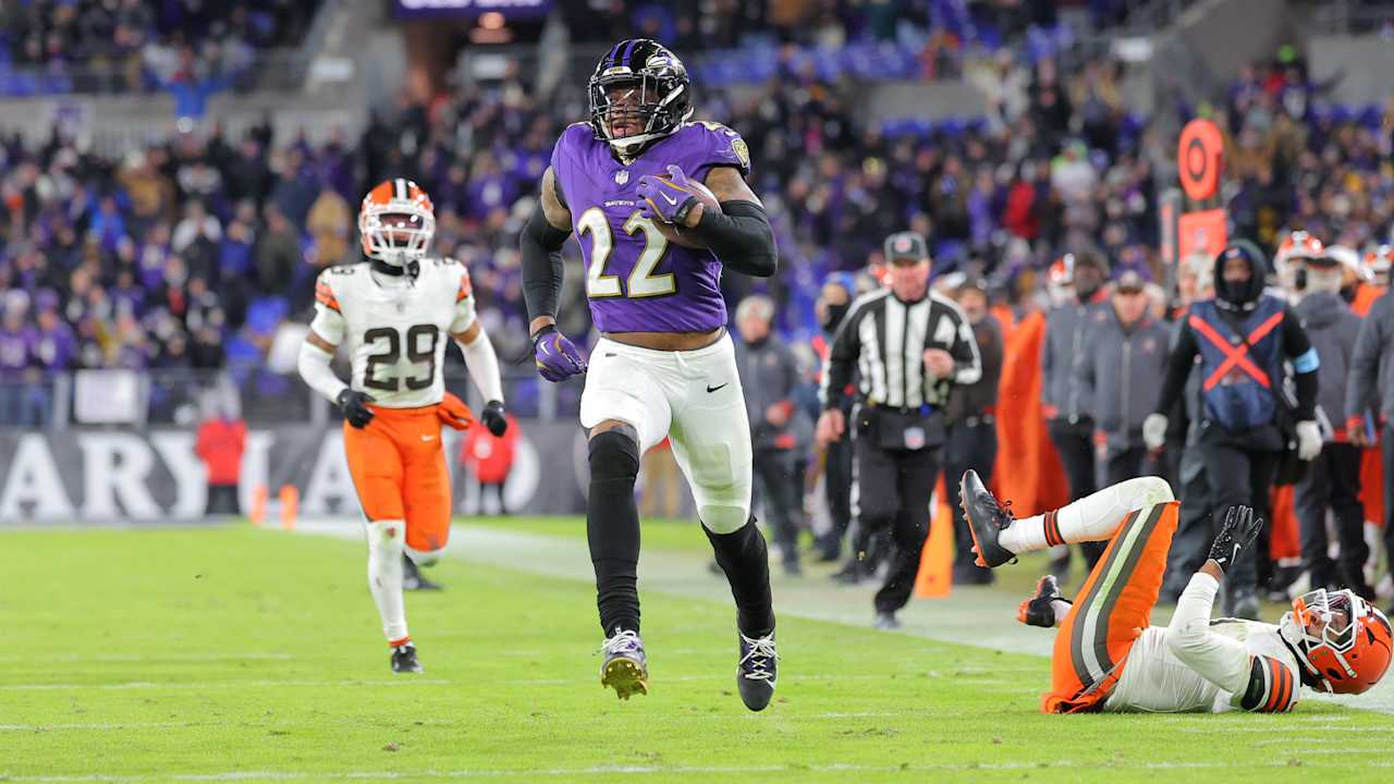 Derrick Henry Goes Untouched for 43-Yard Touchdown | Highlight: Ravens ...